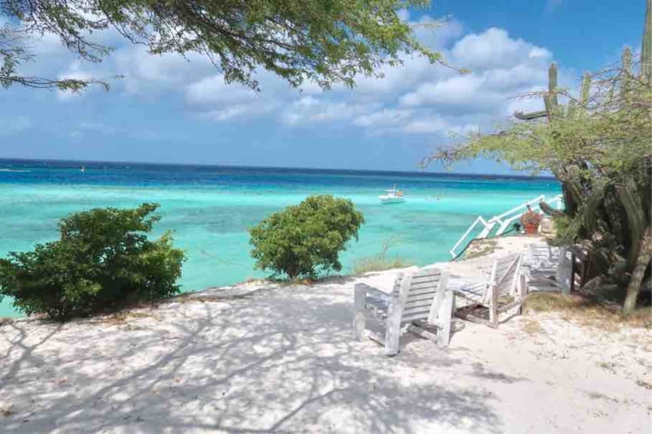 Cute Beach Apartment - Aruba
