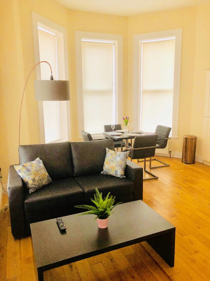 W2 · 1-bed Ballyhackamore  Parking - Belfast