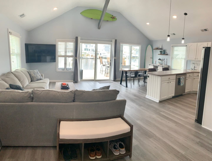 3-bedroom Waterfront Home W/ Dock, 10 Min To Beach - Point Pleasant, NJ