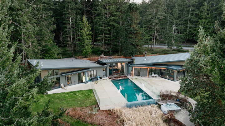 Cokely Cove Guesthouse - Oceanside Villa - Hornby Island