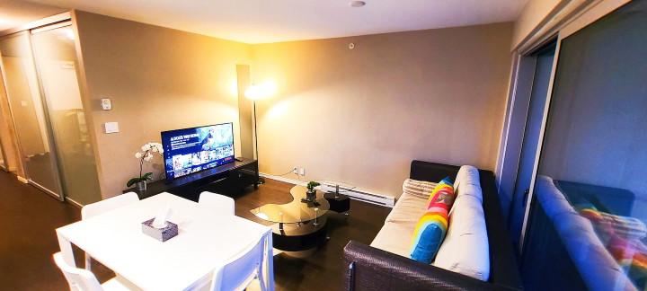 Cozy 1br Apt In The City Centre. Parking +Netflix - Vancouver
