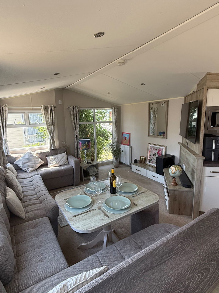 Luxury Caravan Sleeps 6 - Havant