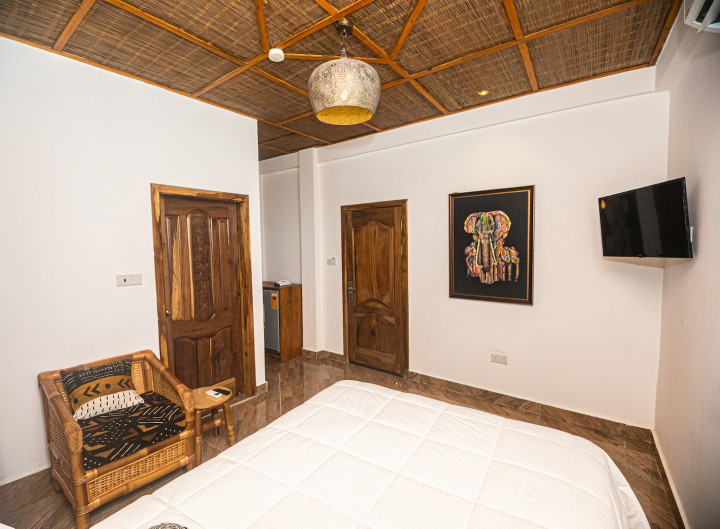 Ike's Village - Special Standard Room - Kumasi