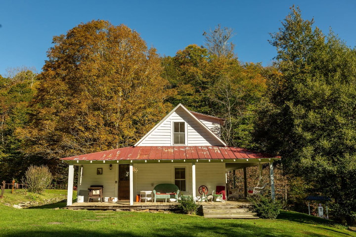 White Fence Farm - Tennessee