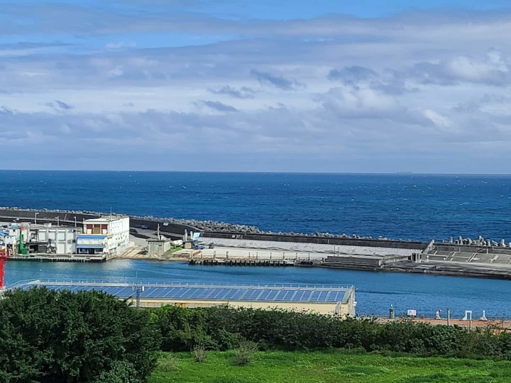花蓮港聽海、看山、觀雲、擁浪渡假宅 - Taiwan