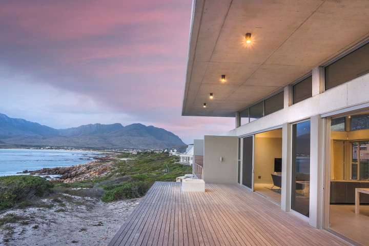 Seafront Home With Breathtaking Views. Cape Town Tourist Attractions Nearby - Pringle Bay