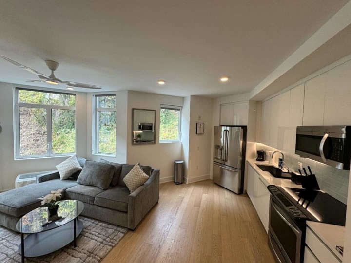 The Luxury Studio - Secaucus, NJ