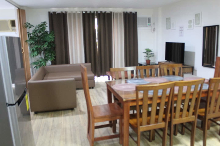 One (1) Bedroom Condo For A Big Pax W/ Pool Access - Subic