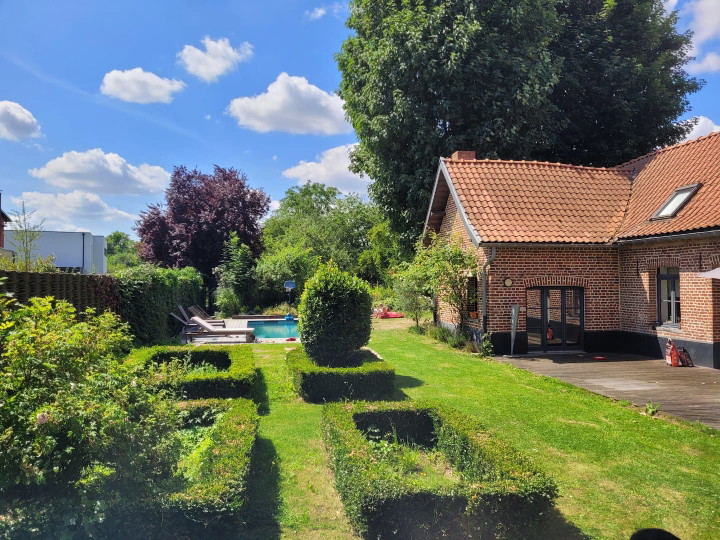 Ferme De Caractère Avec Piscine Et Cheminée - Nord