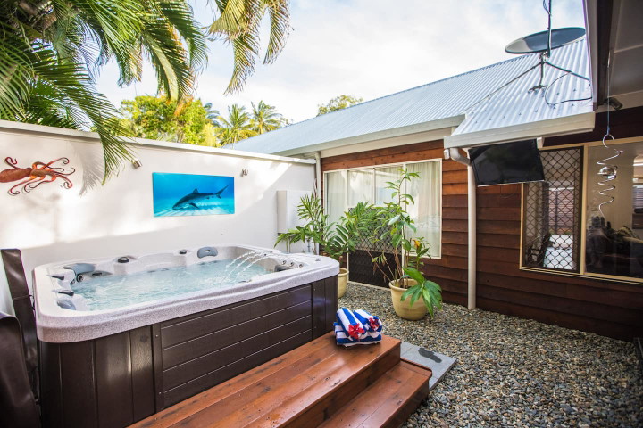 Nine On Nautilus - Entire Duplex, Sleeps 12. - Port Douglas