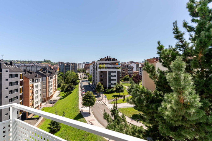 Limehome Oviedo | 1-bedroom Junior Apt + Balcony - Oviedo