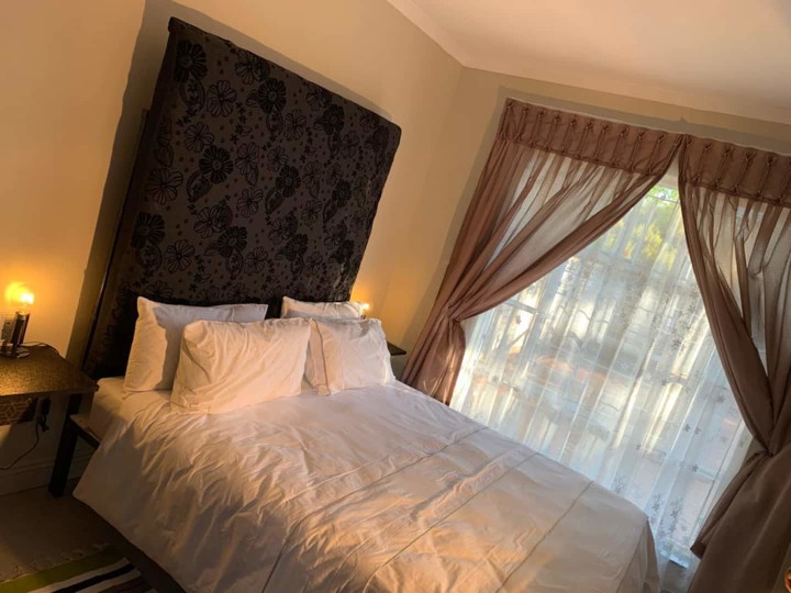 Sengangata Guesthouse Room 2 - Bloemfontein