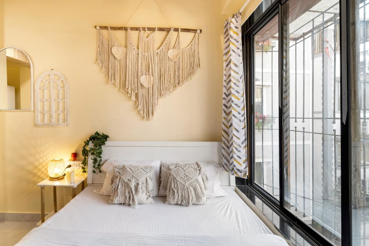 Studio Serenity 4, Bandra West - Mumbai