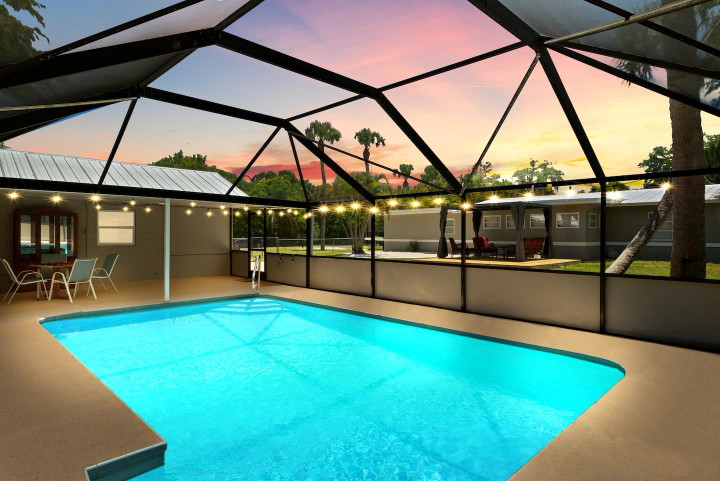 Sunrise Escape - Family Friendly Heated Pool Games - The Bahamas