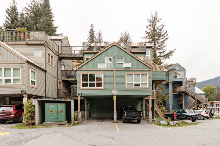 Top Floor Creekside Condo | Views | Parking | A/c - Whistler