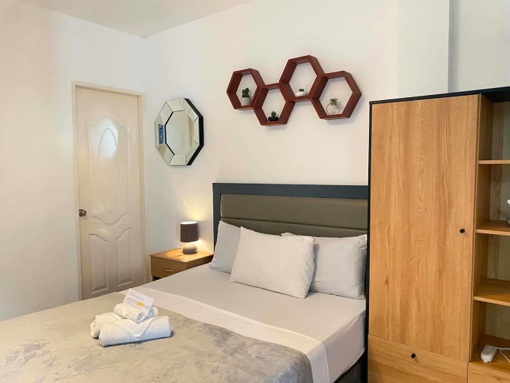 2 Xl Jacuzzi Suite/queen/ac/hot Water/wi-fi/netflix - Panglao