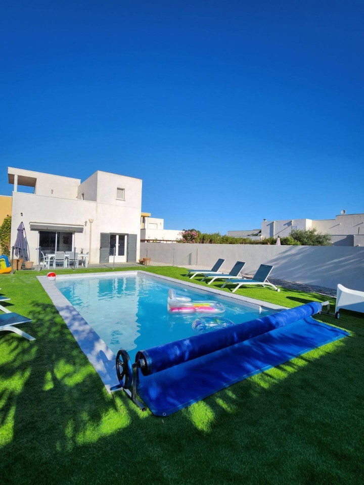 Family Home With A Secure Swimming Pool In Calvi - Calvi