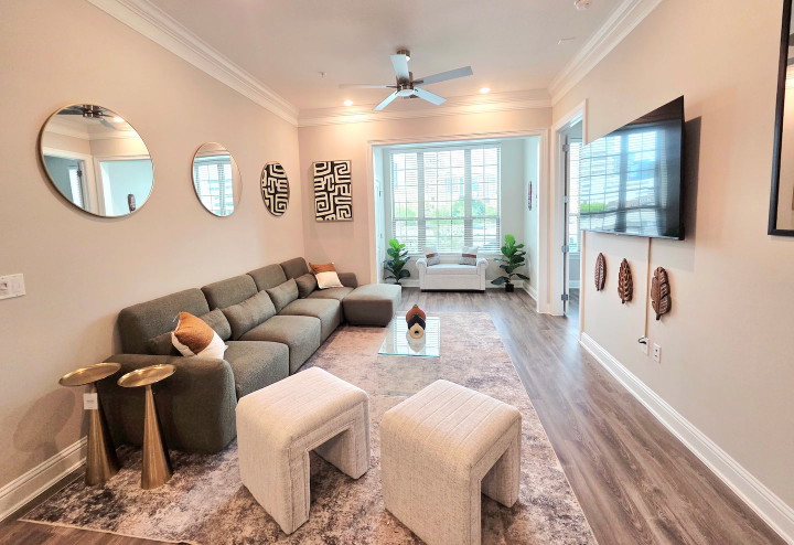 2br Skyline Nest In Midtown - Houston, TX