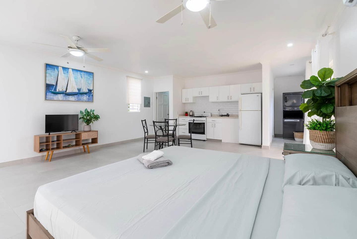 Antrobus Cottage #1 - 7 Mins Walk From The Beach - Barbados
