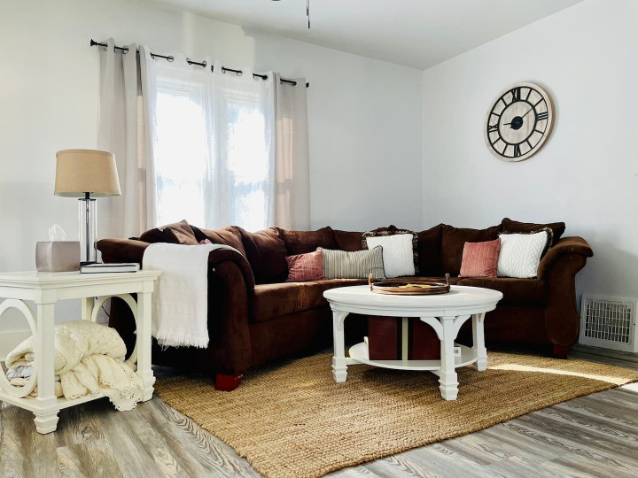 The Chic Shack | Queen 2bd/1ba Home Near Ue - Indiana (State)