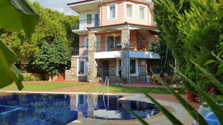 ÖLüdeniz Villa With Private Pool And Garden For Rent - Ölüdeniz