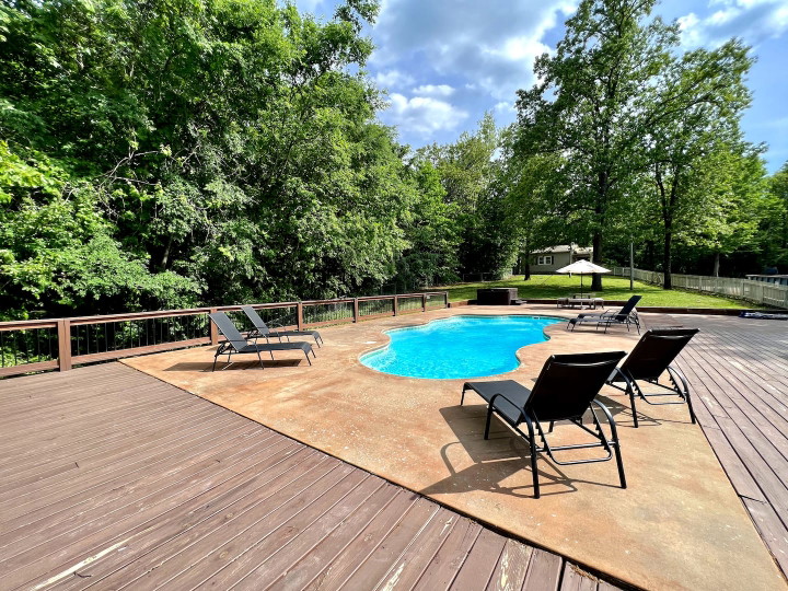 My Sweet Mtn. Home -Guest House W/ Pool & Hot Tub! - Mountain Home, AR