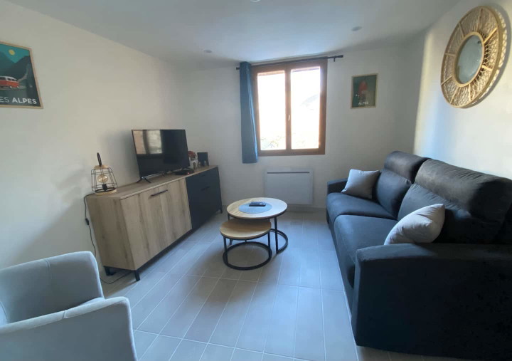 1-bedroom Apartment 150 M From The Village - Embrun