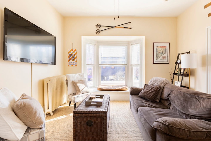Historic Comfy Condo- Heart Of Eville, Self Ckin - State of New York
