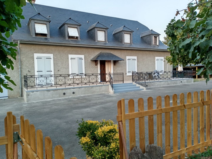 Beautiful And Spacious Country House - Tarbes