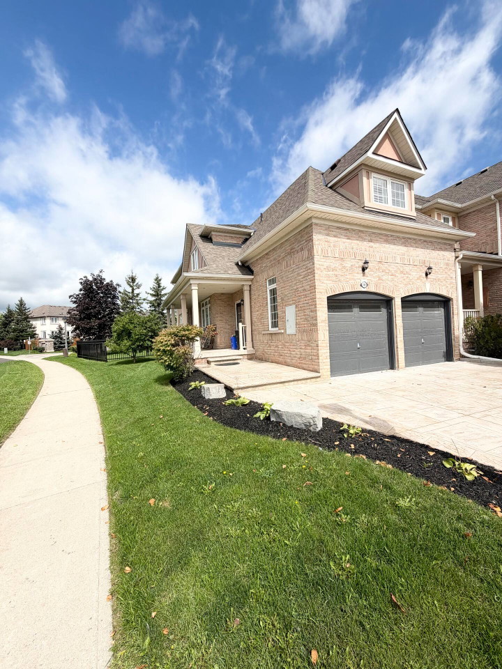 High-end Oakville Home | Prime Location - 奧克維爾