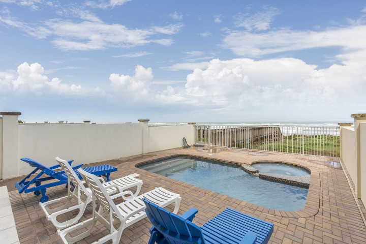 Gorgeous Beachfront Home W/ Pool & Hot Tub! - South Padre Island