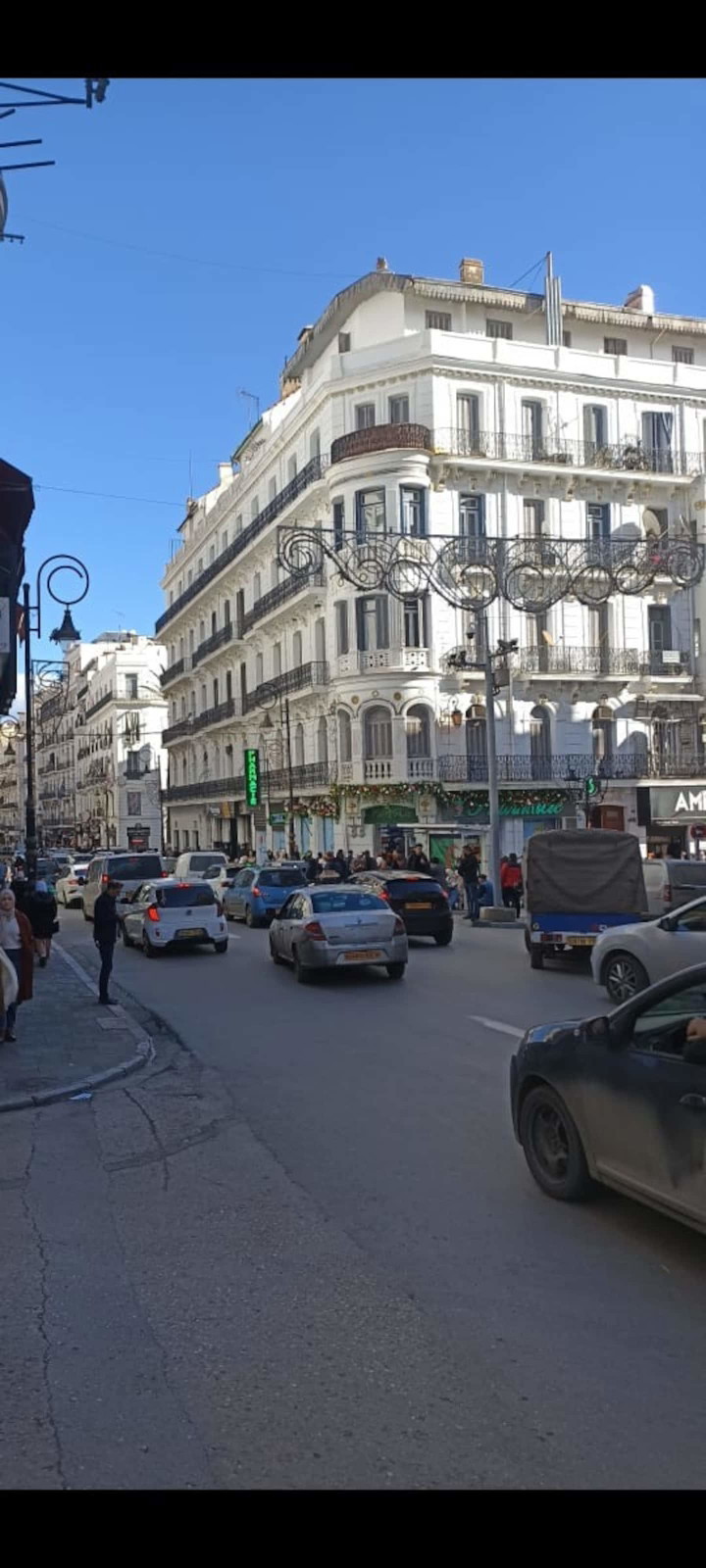 Classe Affaire # 1 - Alger