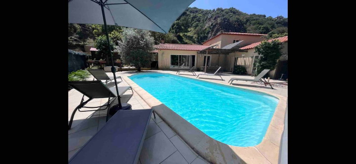 Villa Famille 5 Ch | Piscine, Clime & Vue Montagne - Sorède