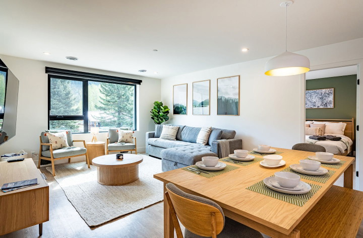 Revy Bliss - Dazzling Condo In The Mountains - Revelstoke