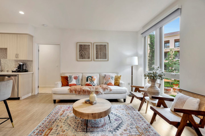 Brand New! Lux & Stylish 2br Apt W/ Pool & Gym - Irvine, CA