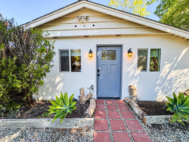 Woodland Hills Gem  Charming 1bd Haven - Re - Los Angeles
