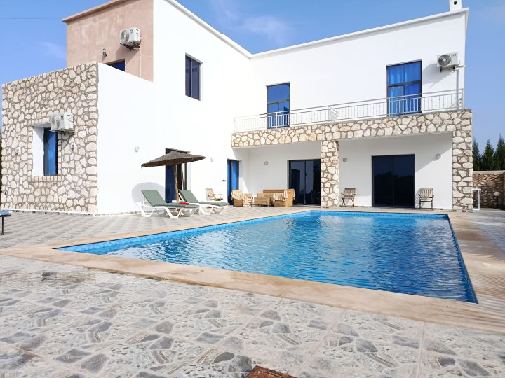 Villa 4 Chambres, Vu Panoramique Avec Piscine. - Maroc