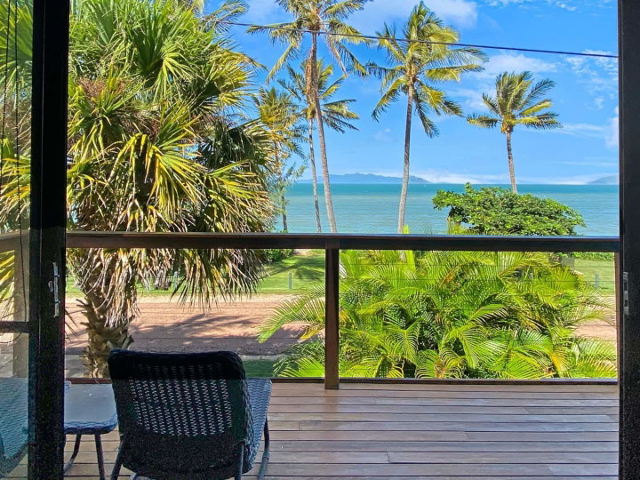 Beachside Palms Unit 2-bom - Magnetic Island