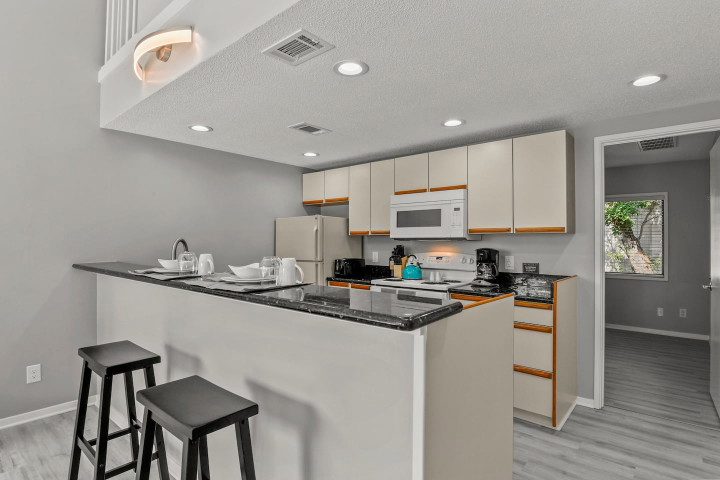 New King With Loft Beach Near Gulf - Gulfport, MS