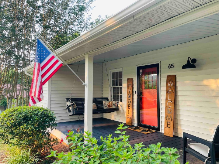 {Das Vogel Haus} Cheerful Cottage Getaway In Helen - Helen, GA