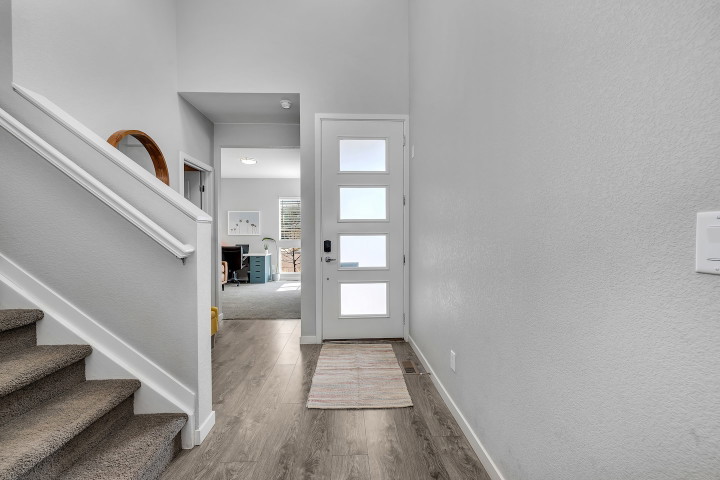 Stylish And Modern - Feels Like Home! - Parker, CO