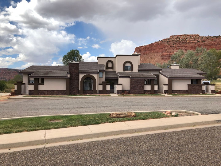 250 Coral Cliffs Townhome & Offroad Tours 3bd2.5ba - Kanab, UT