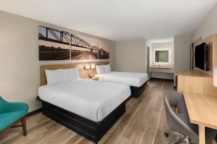2 Doubles | Days Inn Chattanooga | Free Parking - Chattanooga