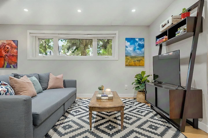 Central Work & Family-ready 2br Suite - Calgary