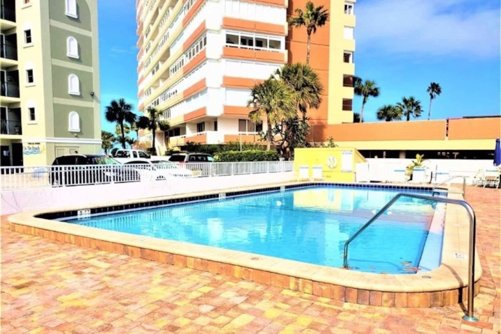 Beachside Mini-condo W/ Pool On Redington Beach! - Redington Beach