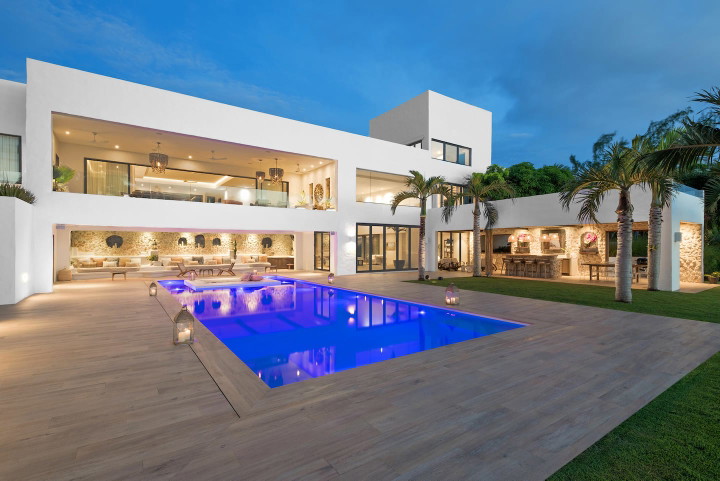 Tara House Luxury Villa - Barbados