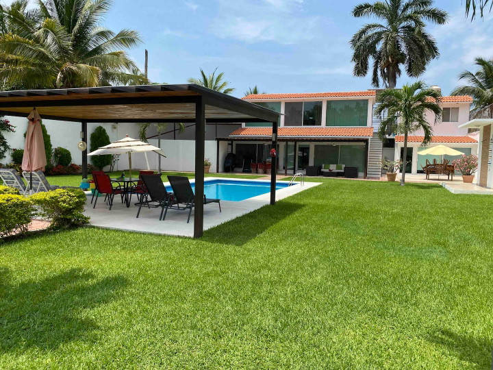Spectacular Six-bedroom Villa In The Diamante Area - Acapulco