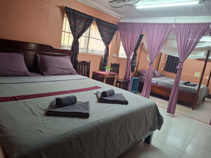 Quaint Hideaway Apartment - Laos
