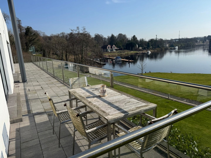 Lakeside Apartment On Shore Lough Erne In Ekn Town - Enniskillen