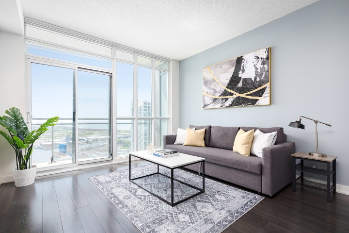 Stylish Condo Downtown By Rogers Centre - Toronto, ON